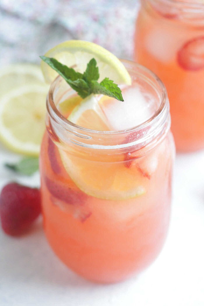 Strawberry Lemonade Spritzers - Eat. Drink. Love.